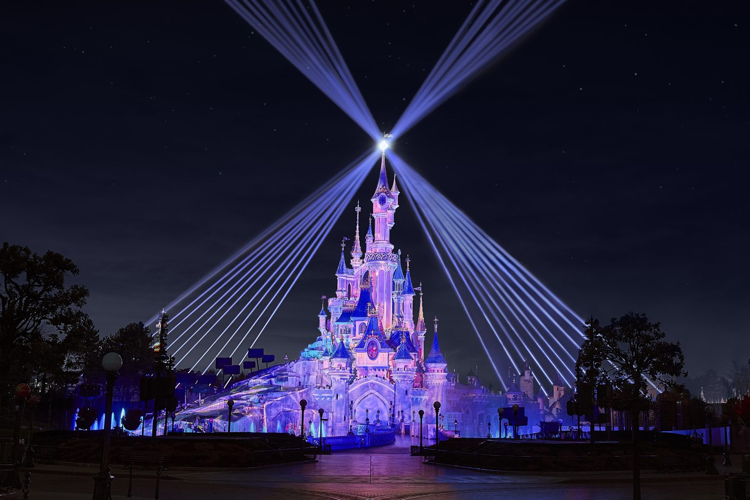 Disney Tales of Magic : A Stunning New Nighttime Spectacular ! – DLP ...